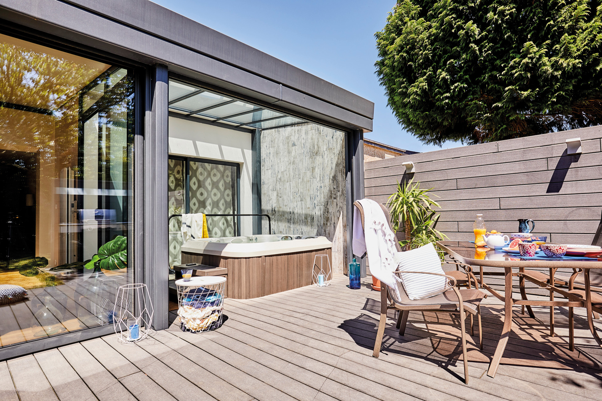 Une pergola dans le prolongement d’une véranda : le combo parfait ...