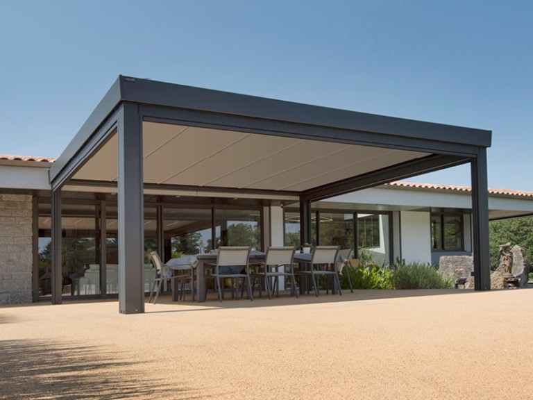 Comment couvrir le toit de son carport ? Tous nos conseils | Gustave Rideau