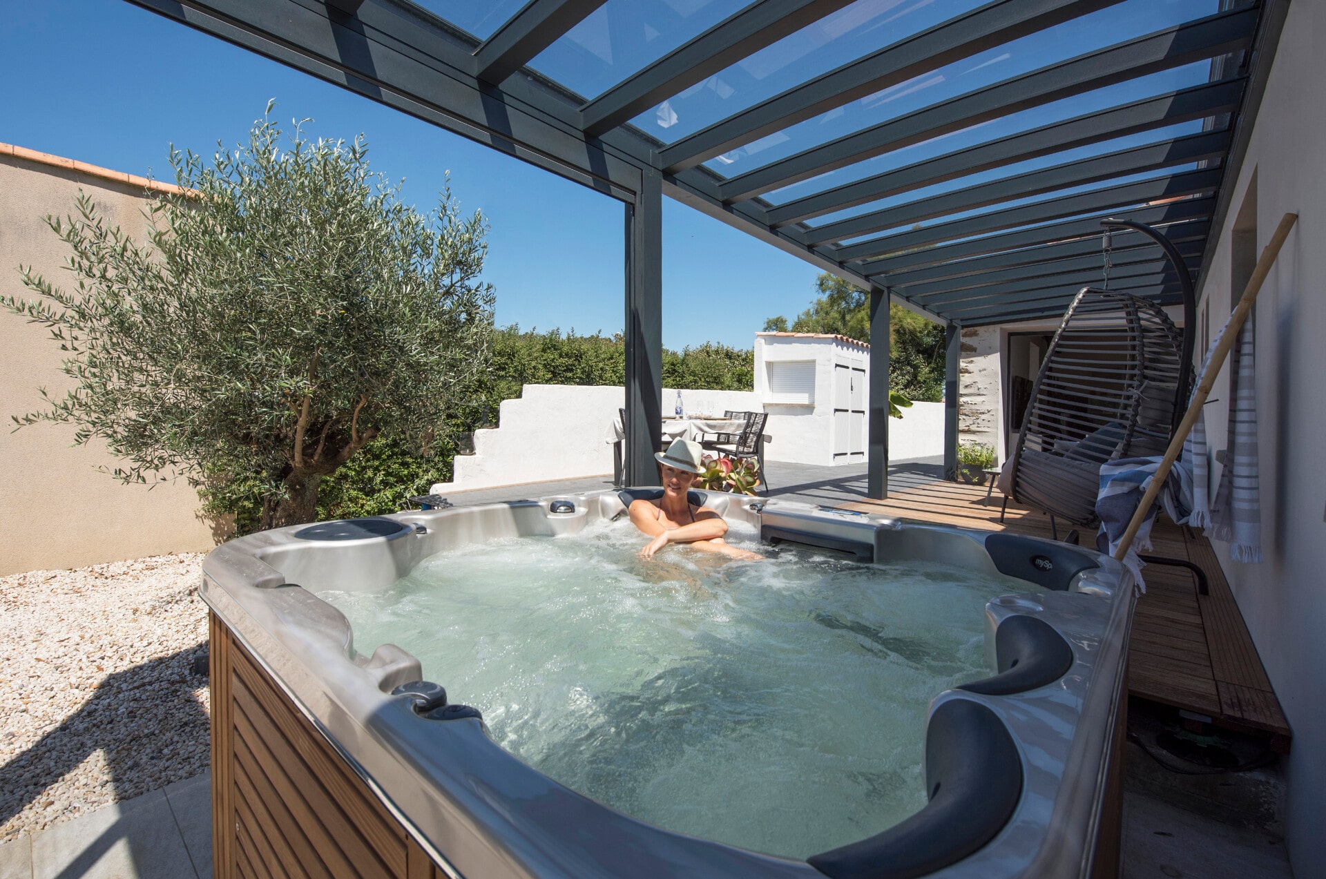 Pool House cuisine extérieure à 47 340€ | Gustave Rideau